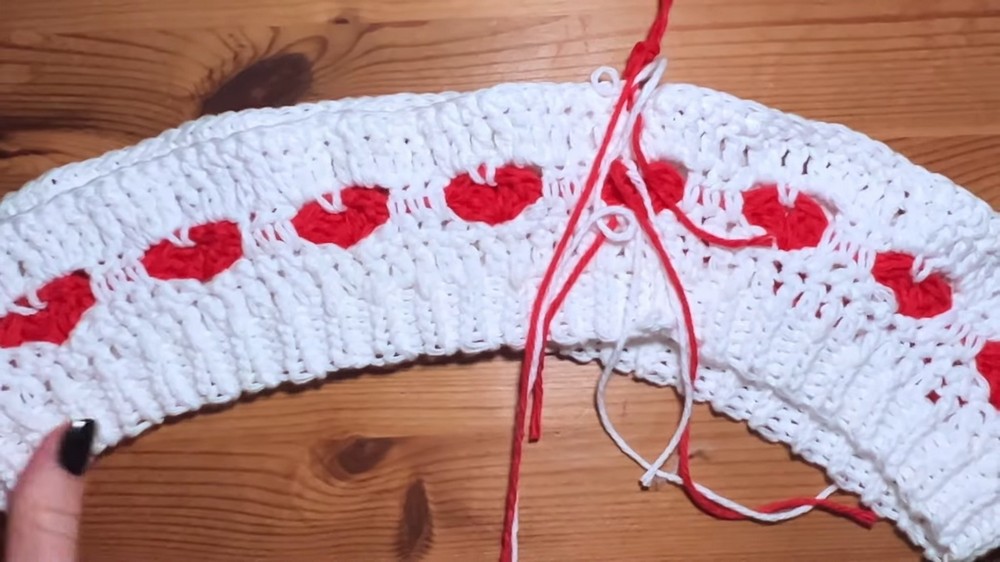 Classic Crochet Heart Top Pattern For Everyday Wear - Crocht Art